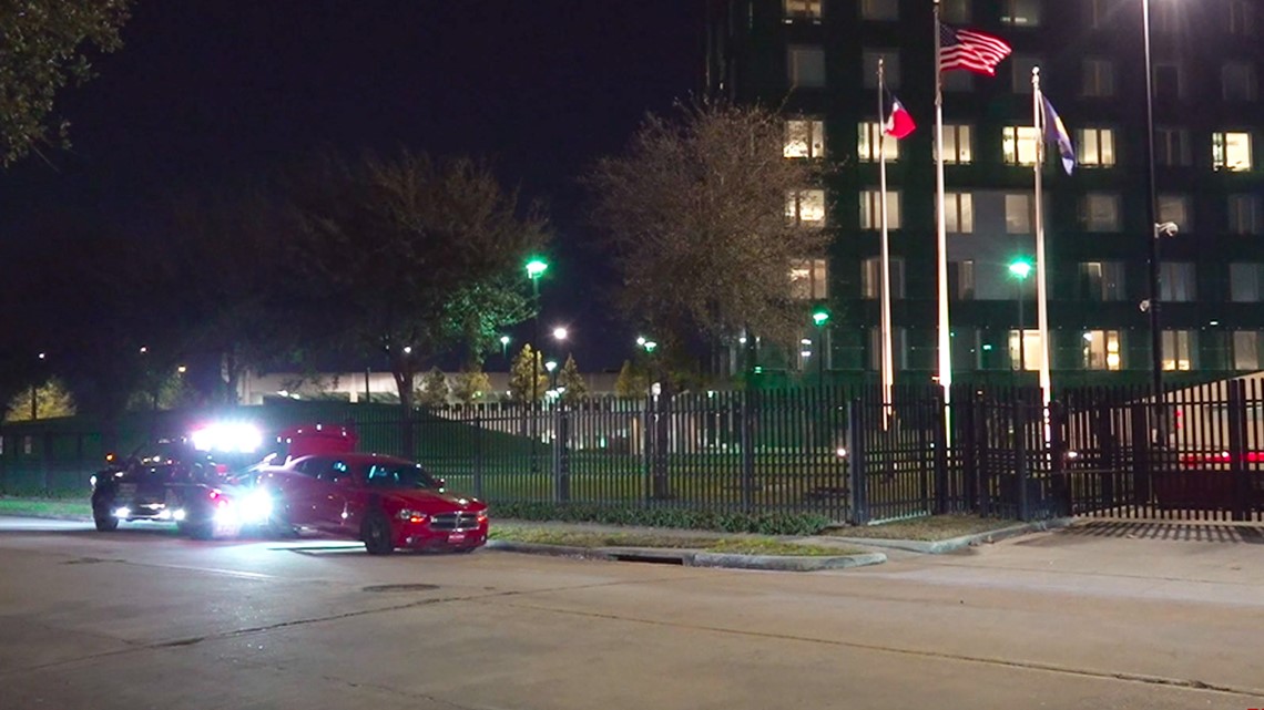 Car involved in lengthy pursuit later found abandoned in front of FBI ...