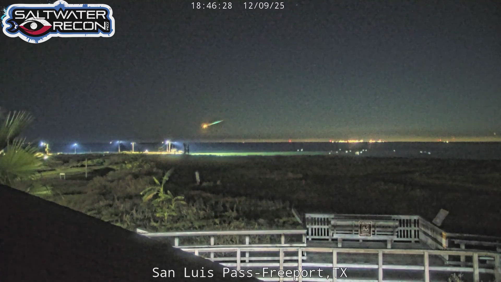 Did you see it? Camera captures meteor streaking across the Texas sky ...
