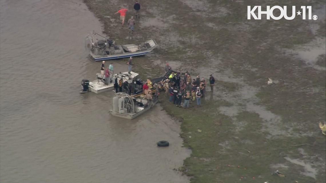 NTSB, FBI looking for videos, photos from deadly cargo plane crash ...