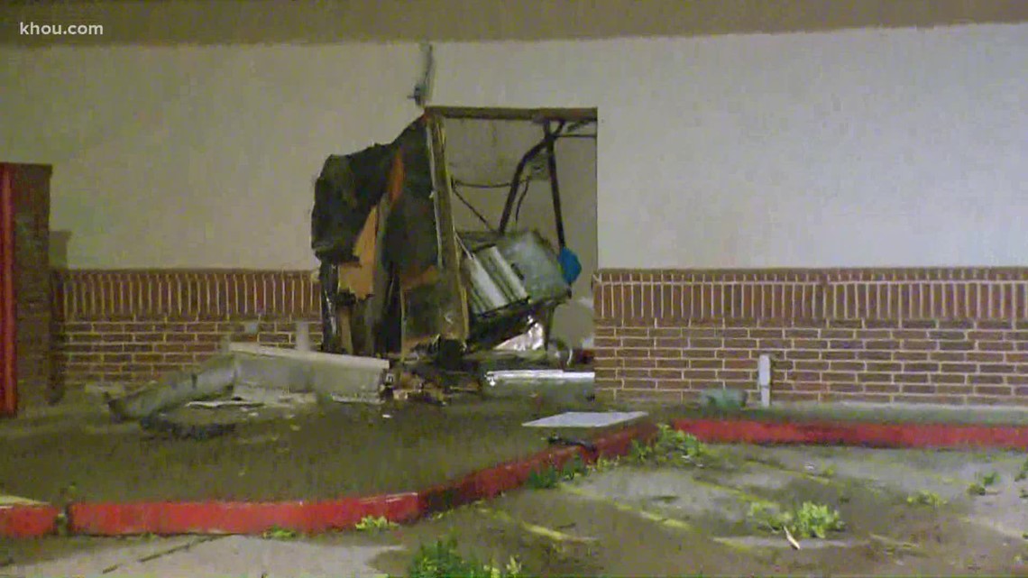 Driver crashes into IHOP restaurant at end of police chase | khou.com