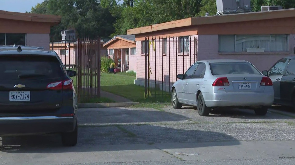 HPD: Man bleeds out after cutting arm while breaking window in burglary ...