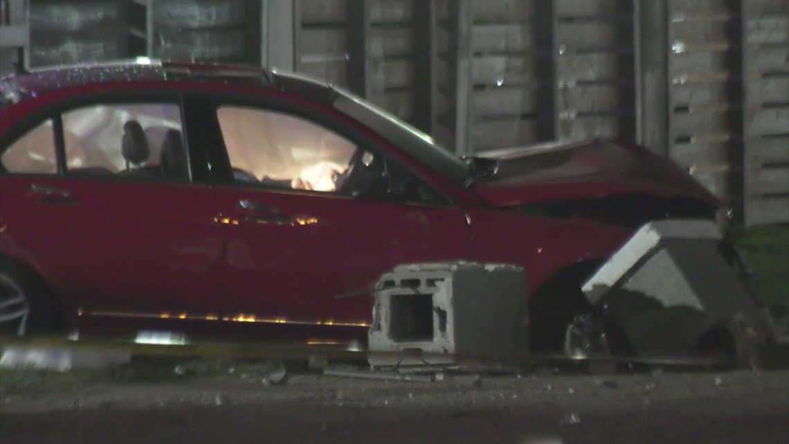 Police chase leads to crash, shooting along Highway 249 | khou.com