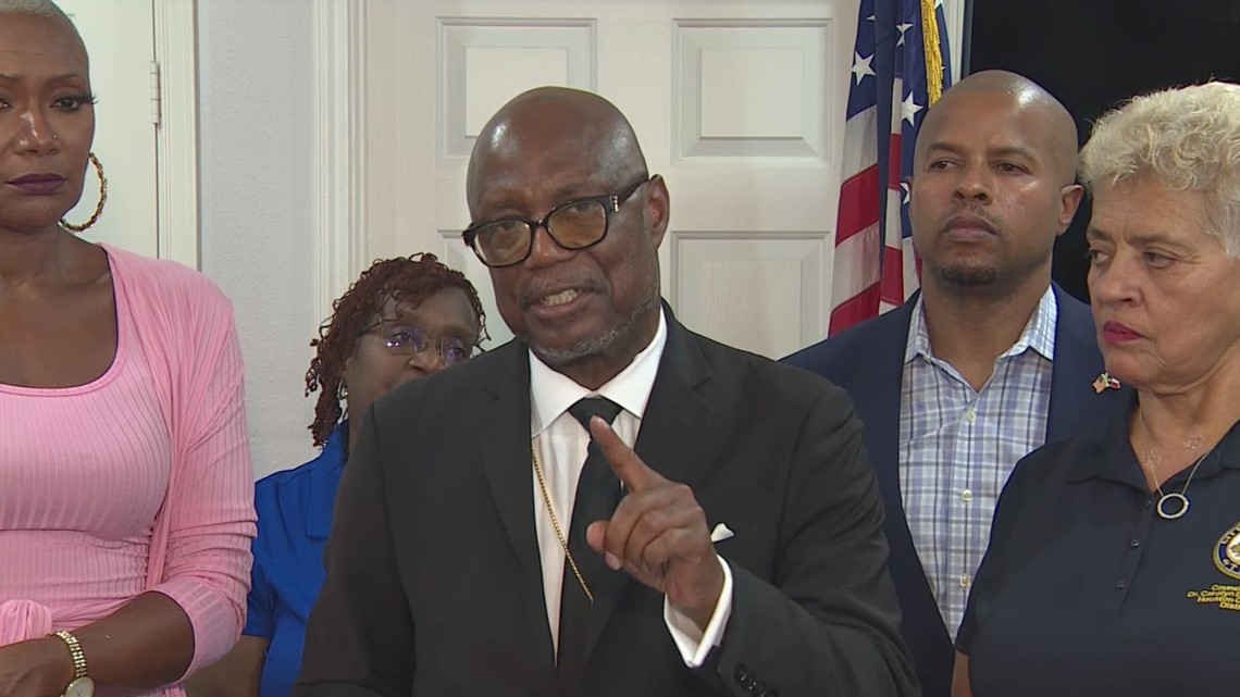 HISD to turn libraries into 'discipline centers,' community says | khou.com