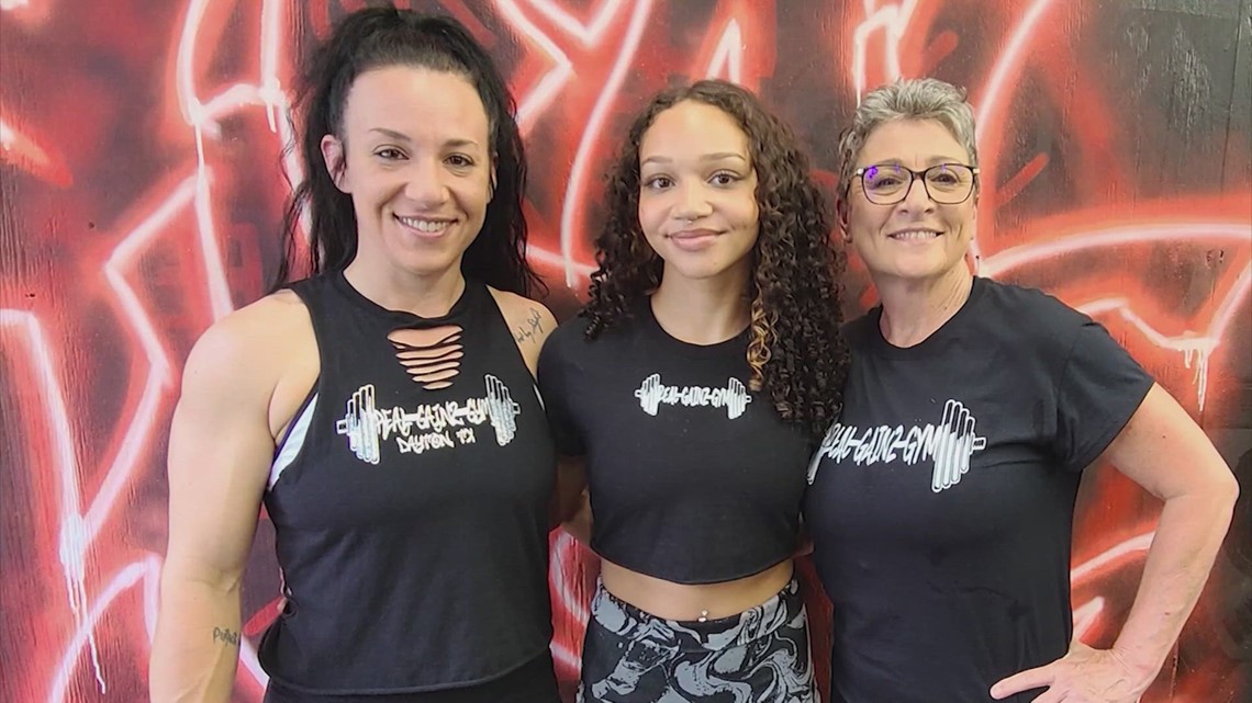 65-year-old grandmother in Houston powerlifting competition | khou.com