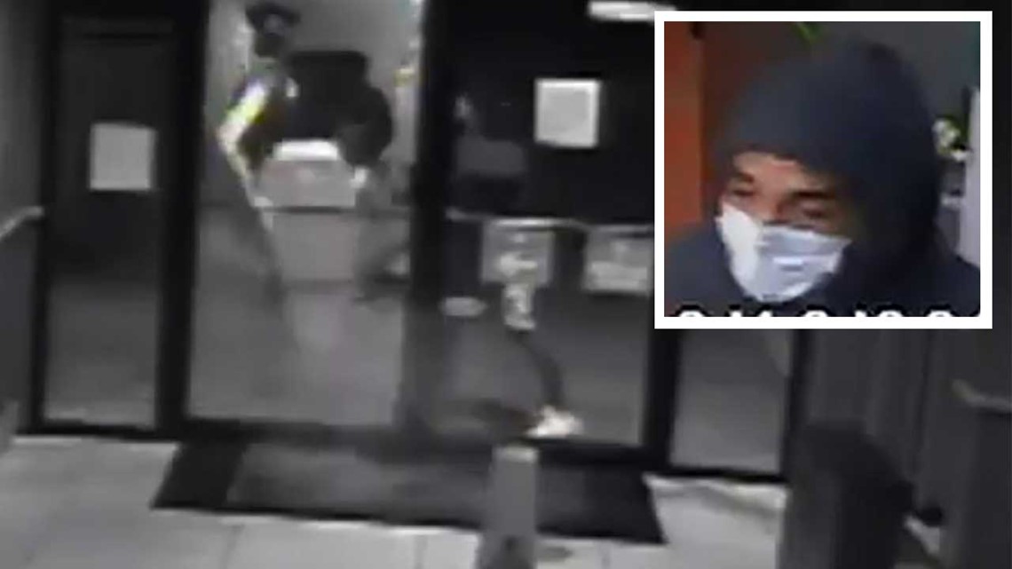 Baseball bat used in terrifying east Houston restaurant robbery | khou.com