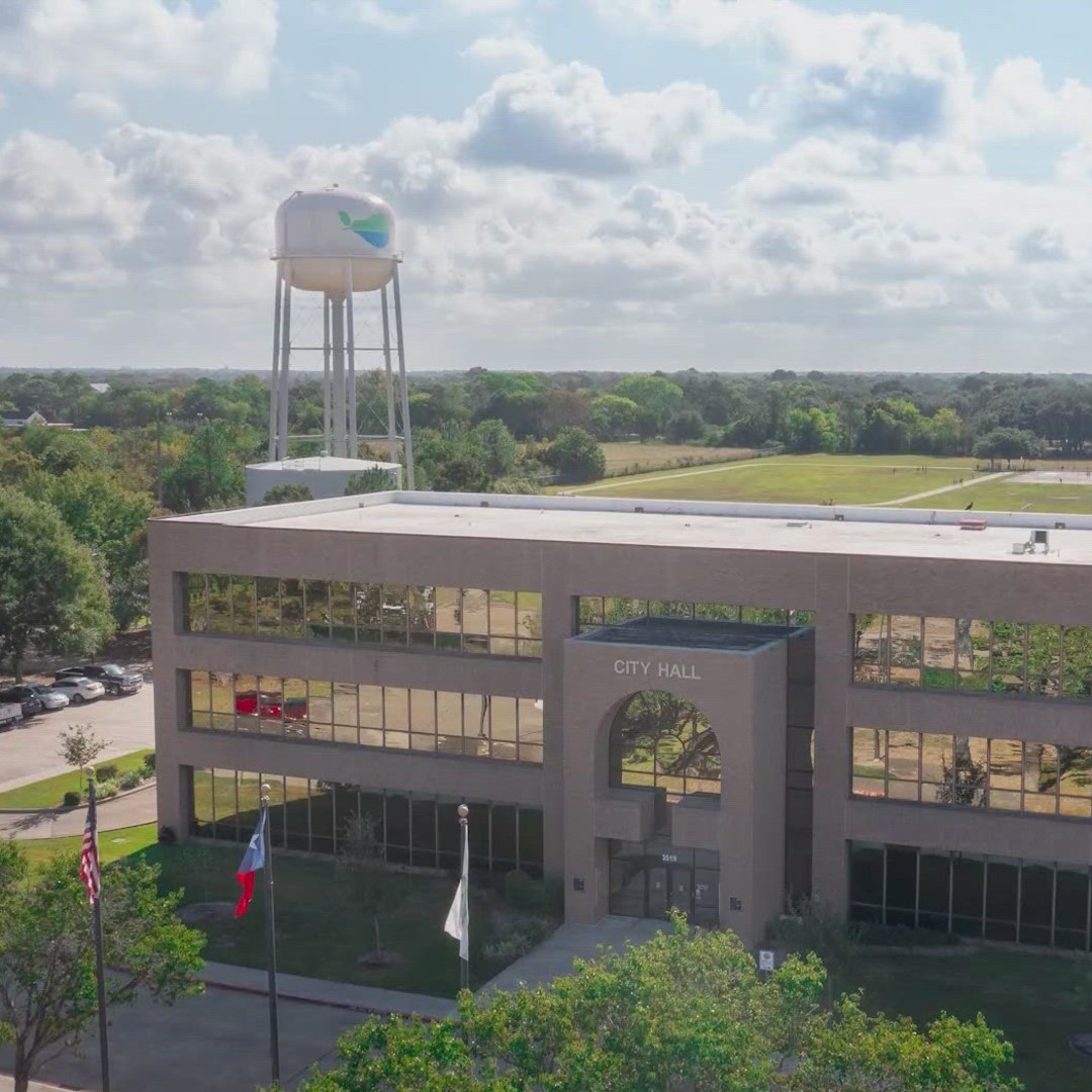 Police in Houston suburb issue warning after online ‘town takeover ...