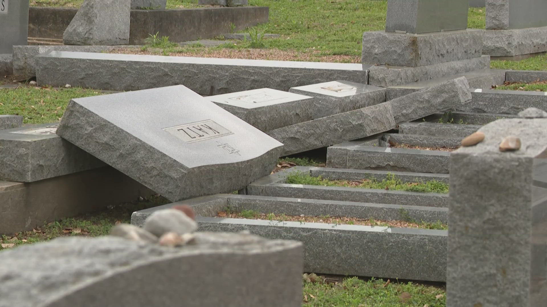 Houston Jewish cemetery vandalized, investigation underway | khou.com
