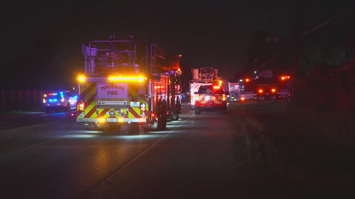 Large fire breaks out at commercial site in north Houston overnight ...