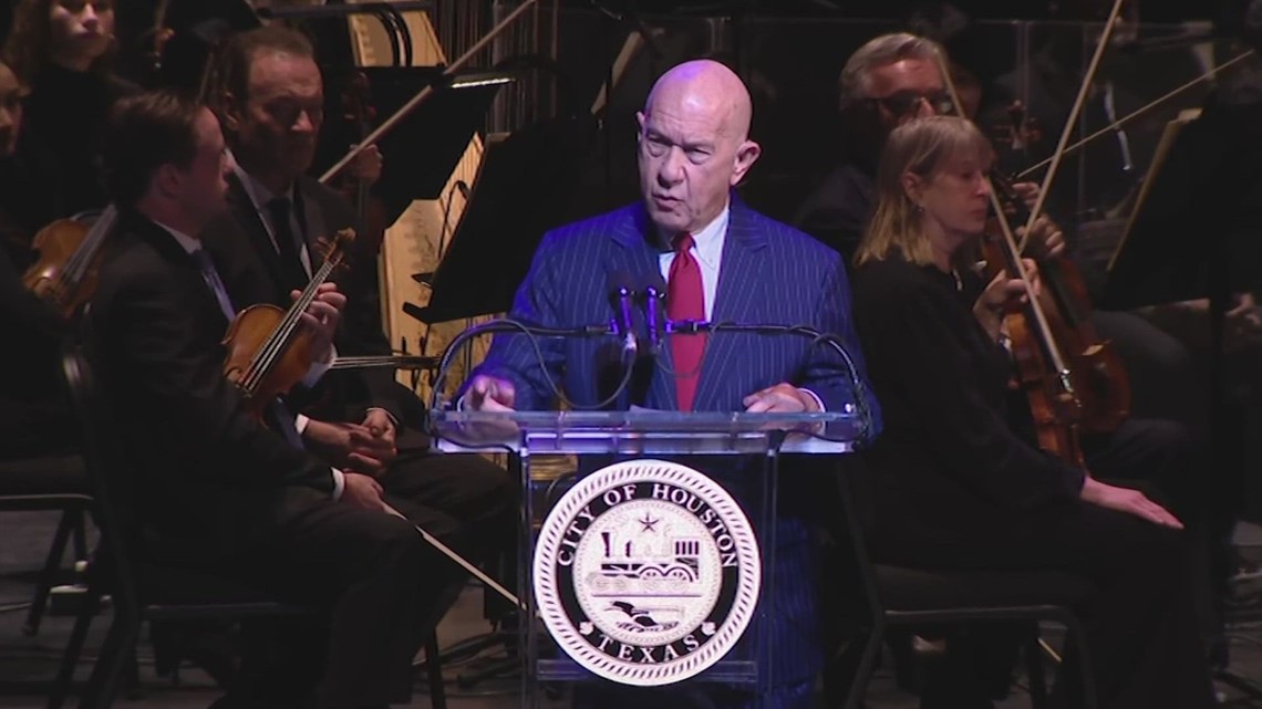 Houston Mayor John Whitmire takes oath of office | khou.com
