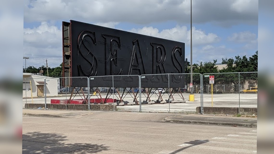 The iconic Sears sign atop old Midtown store has been taken down | khou.com