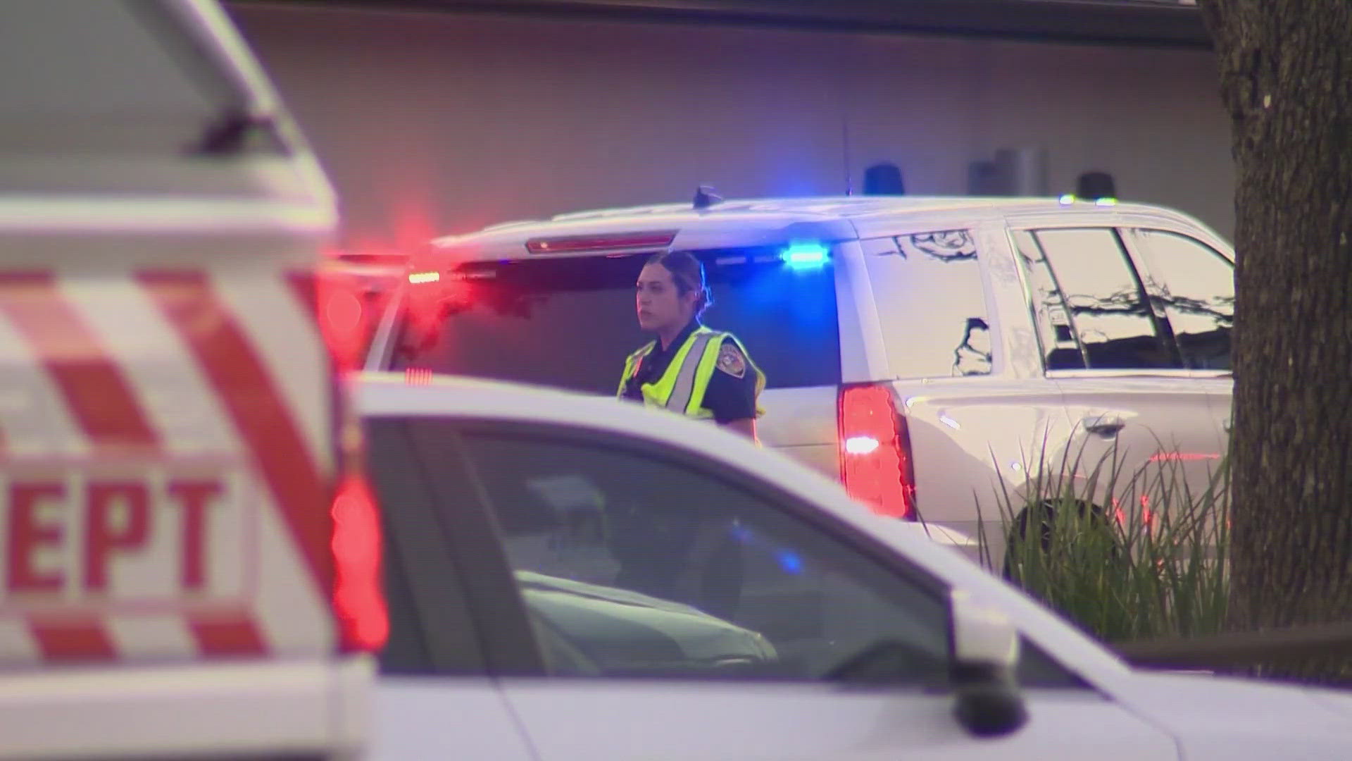 Teacher dead, five children hospitalized after car crash at Bexar ...