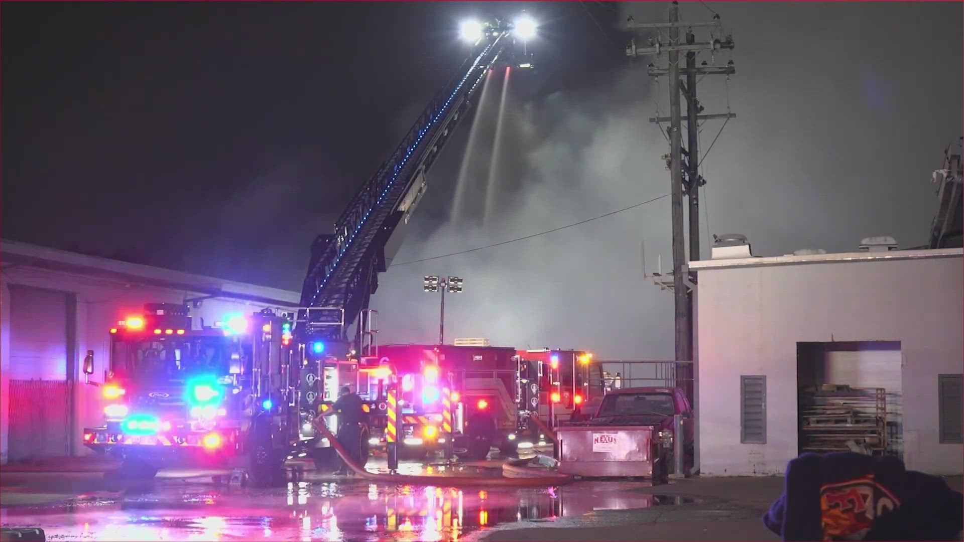 Fire breaks out at northwest Houston commercial building | khou.com
