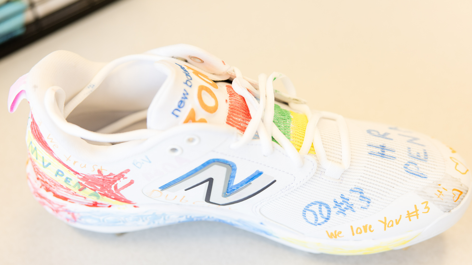 Jeremy Peña's cleats feature artwork by Texas Children’s patients ...