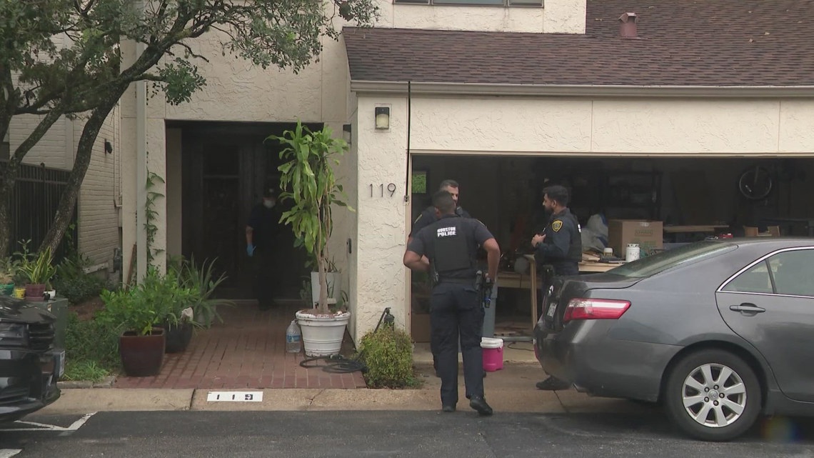 Houston couple at center of missing persons case remains in jail | khou.com