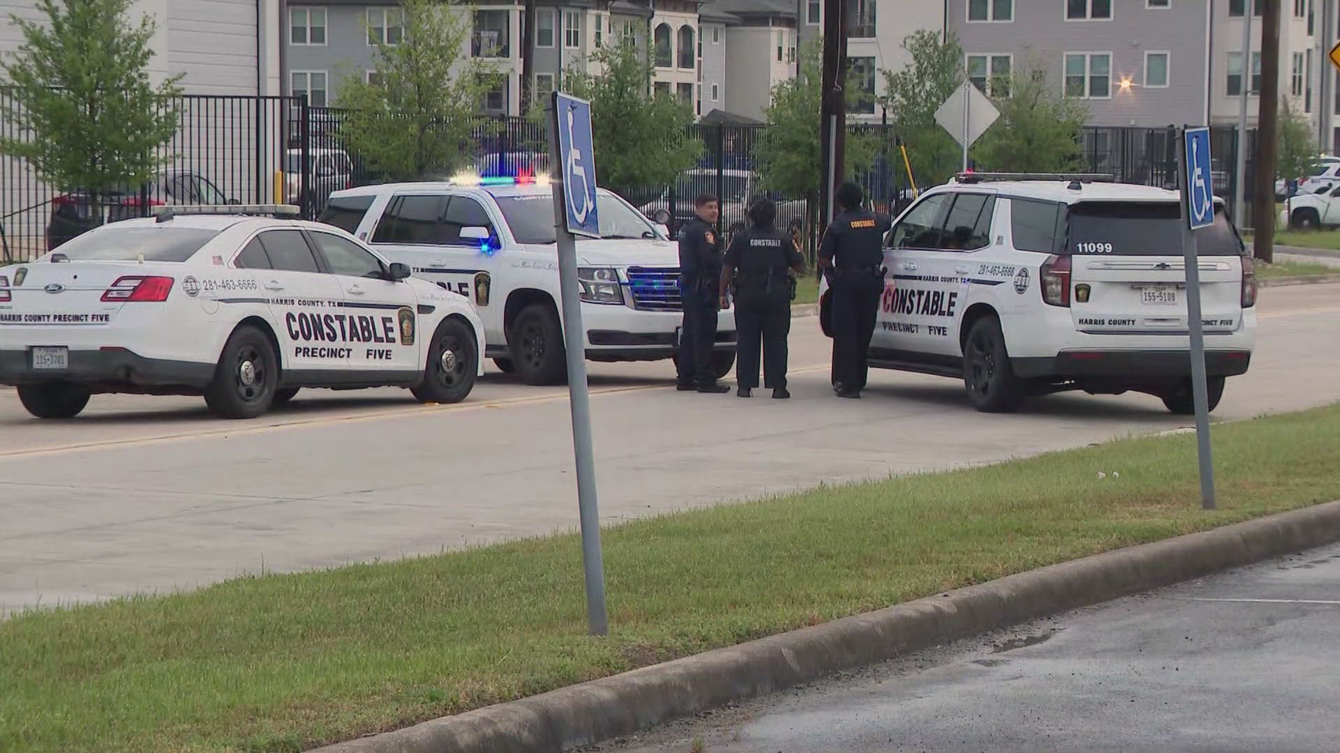 HCSO: Deputies shoot, kill man who pointed gun at them during standoff ...