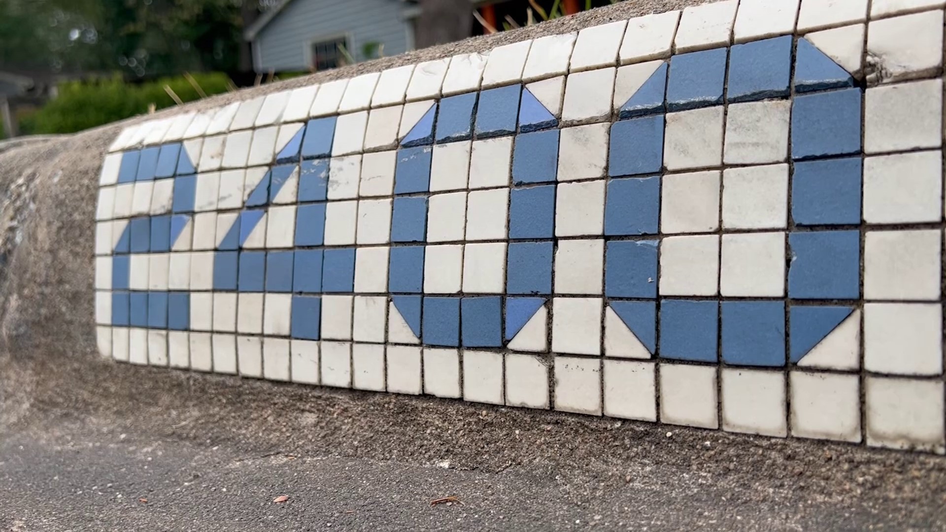 'Once you see it, you can’t unsee it' | Houston's blue tile signs ...