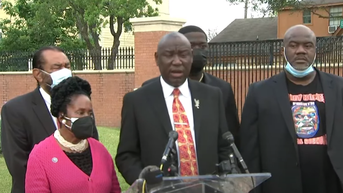 George Floyd family, Ben Crump react to federal indictments | khou.com