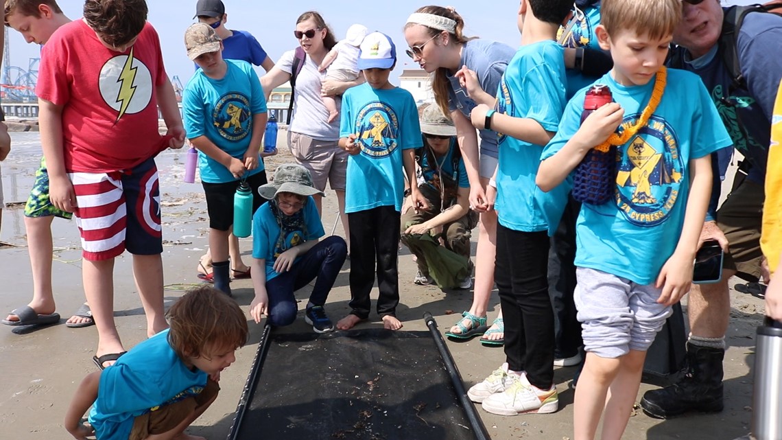 Taking the pledge: Kids learn the harmful impact of plastic on our ...