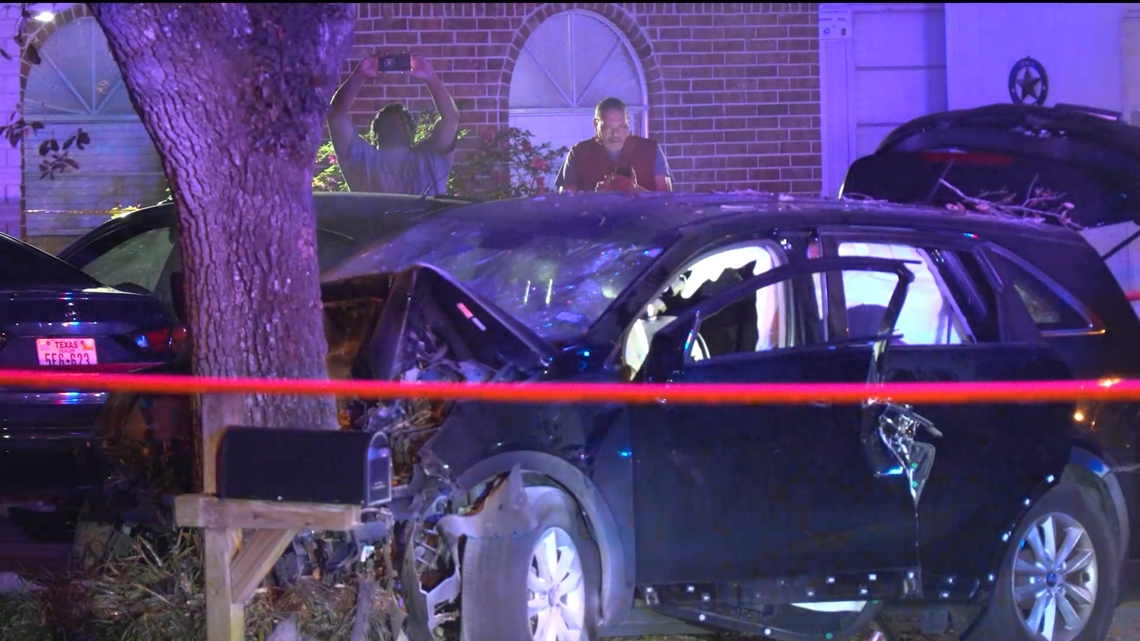 High-speed chase end in deadly crash on Rolling Terrace Drive | khou.com