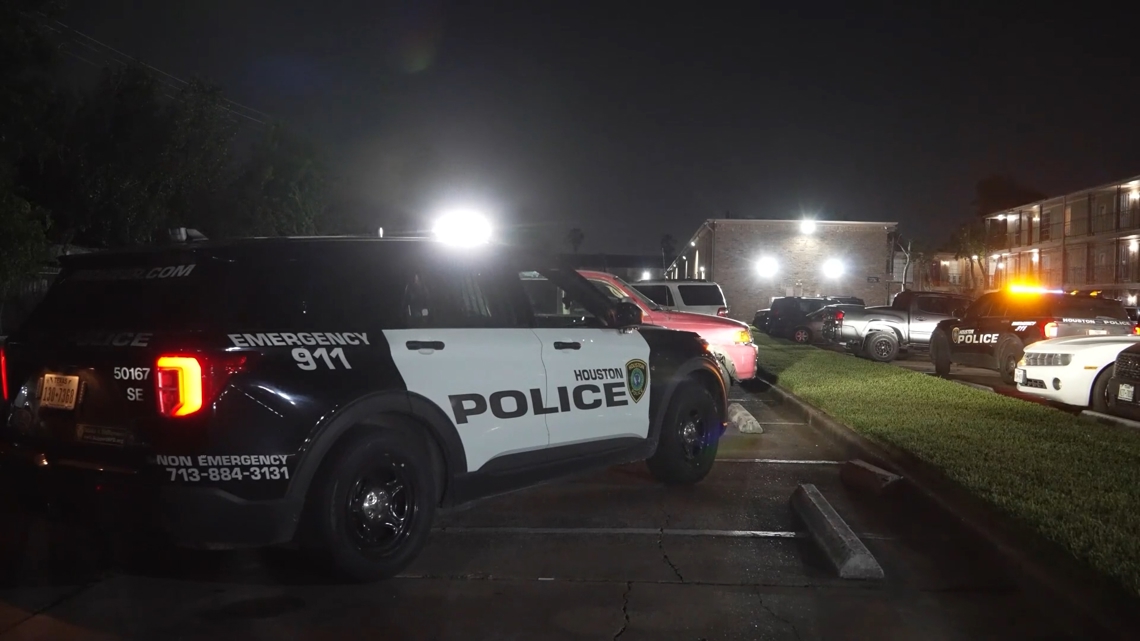 Houston police investigate deadly shootings, stabbing attack overnight ...