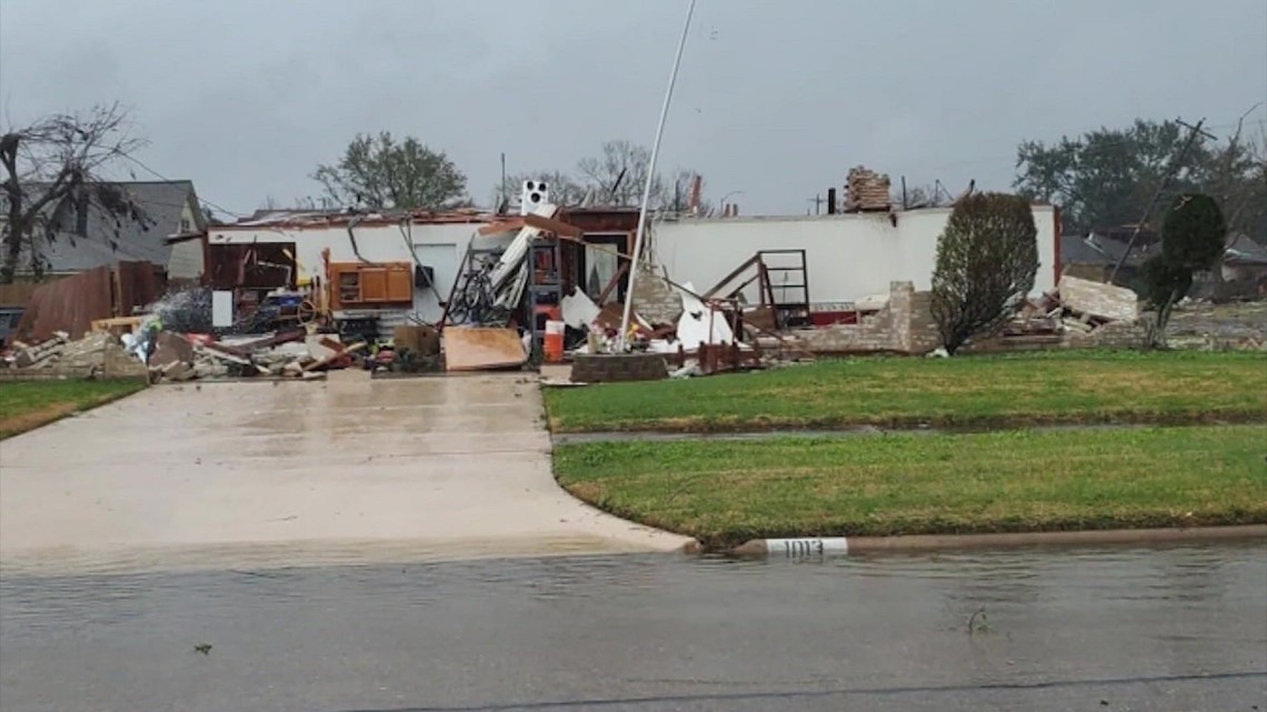 Deer Park left to rebuild after EF3 tornado hits community | khou.com