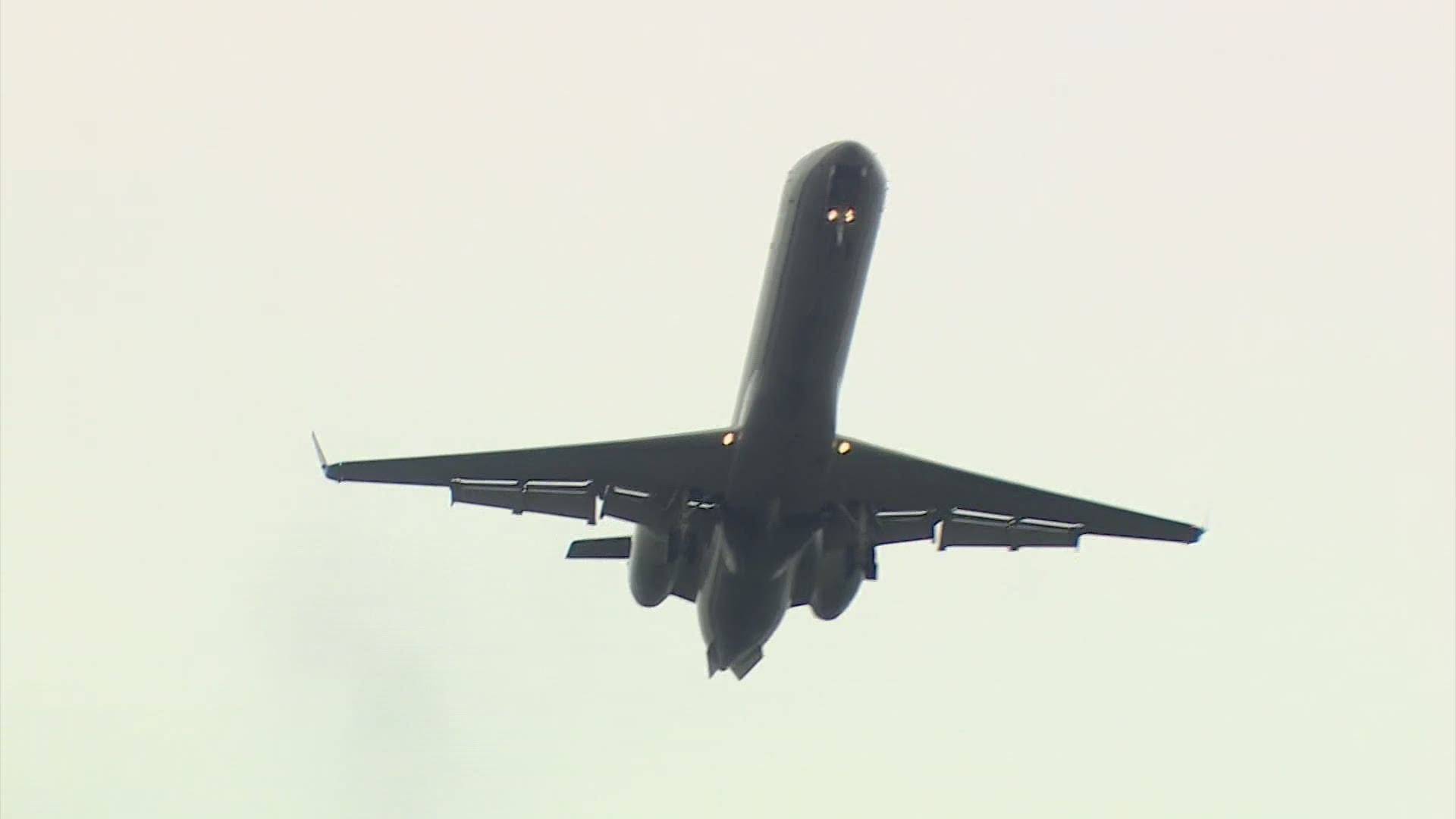 Who establishes the minimum connection time between flights? | khou.com