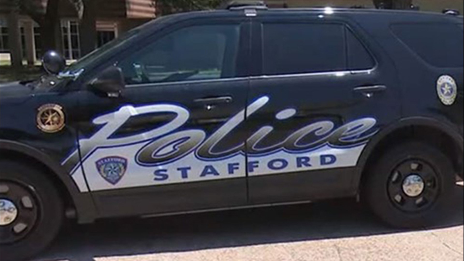 Stafford police fatally shoot robbery suspect | khou.com