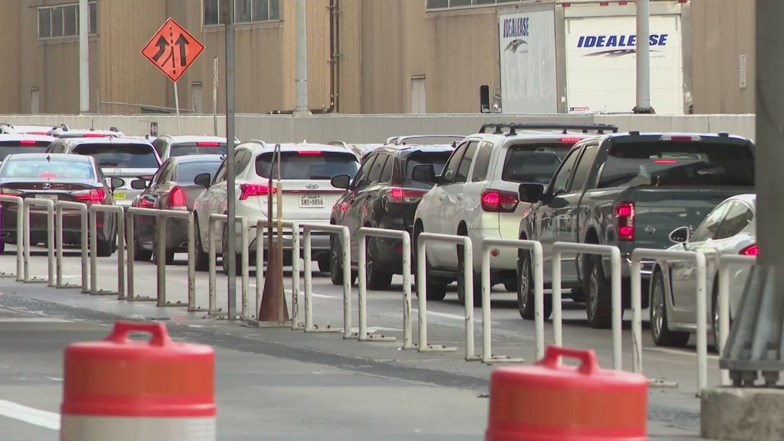 Record-breaking travel expected at Houston airports | khou.com