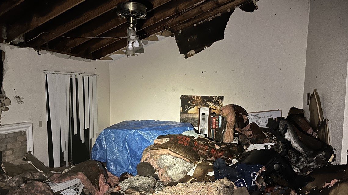 Lightning strike sets Texas home on fire | khou.com
