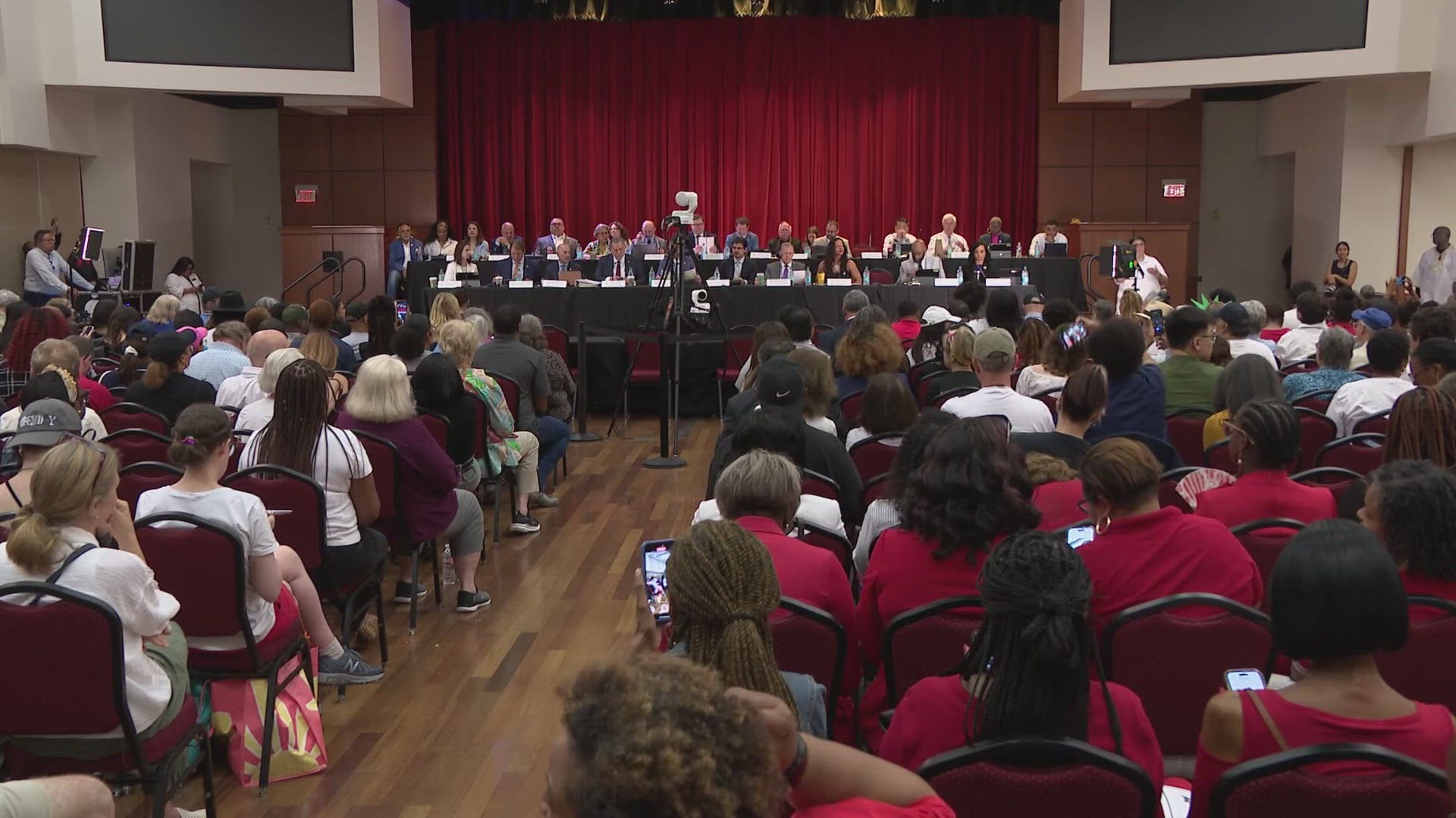 Houston protesters rally against controversial Texas redistricting ...