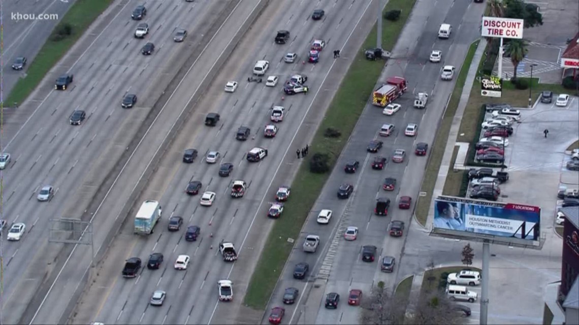 One dead after SUV slams into pole along Southwest Freeway and Buffalo ...