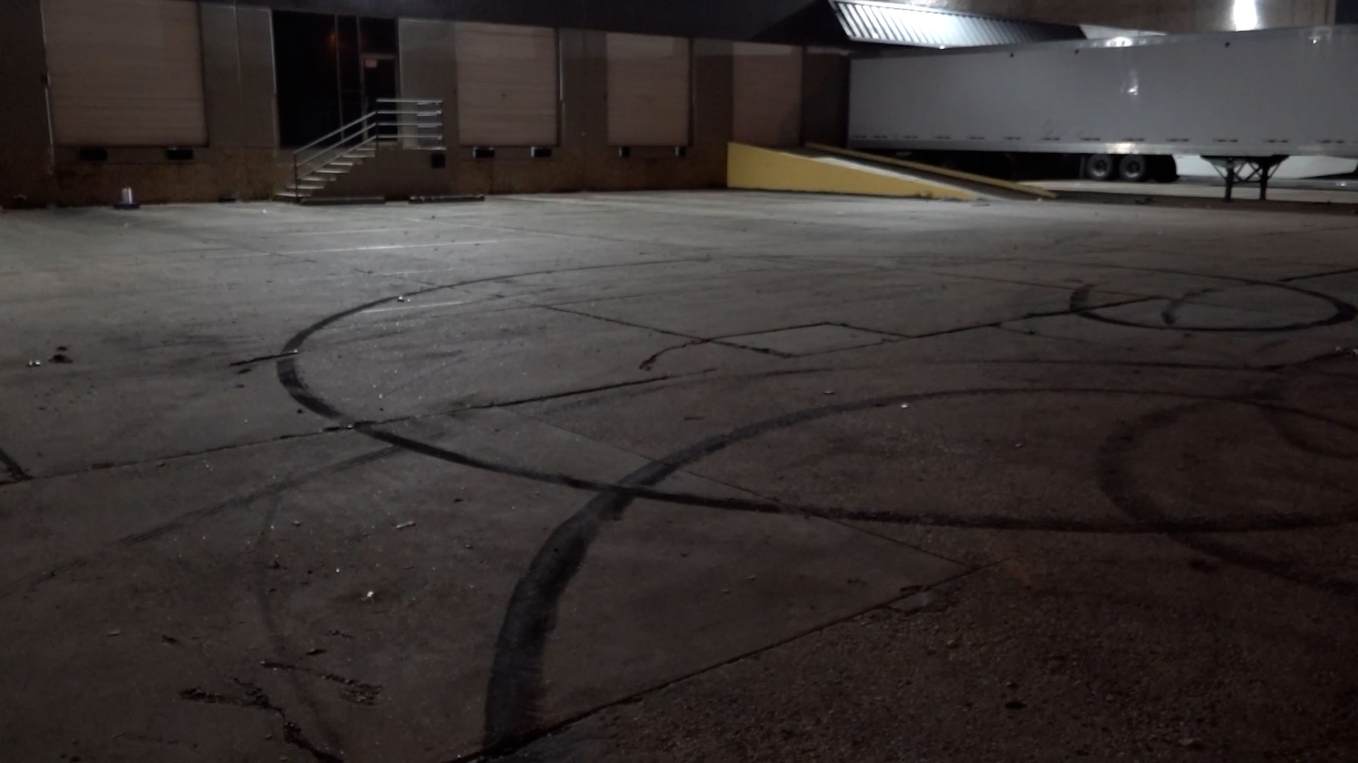 Man hit, killed by car doing donuts at meet along North Loop, HPD says ...