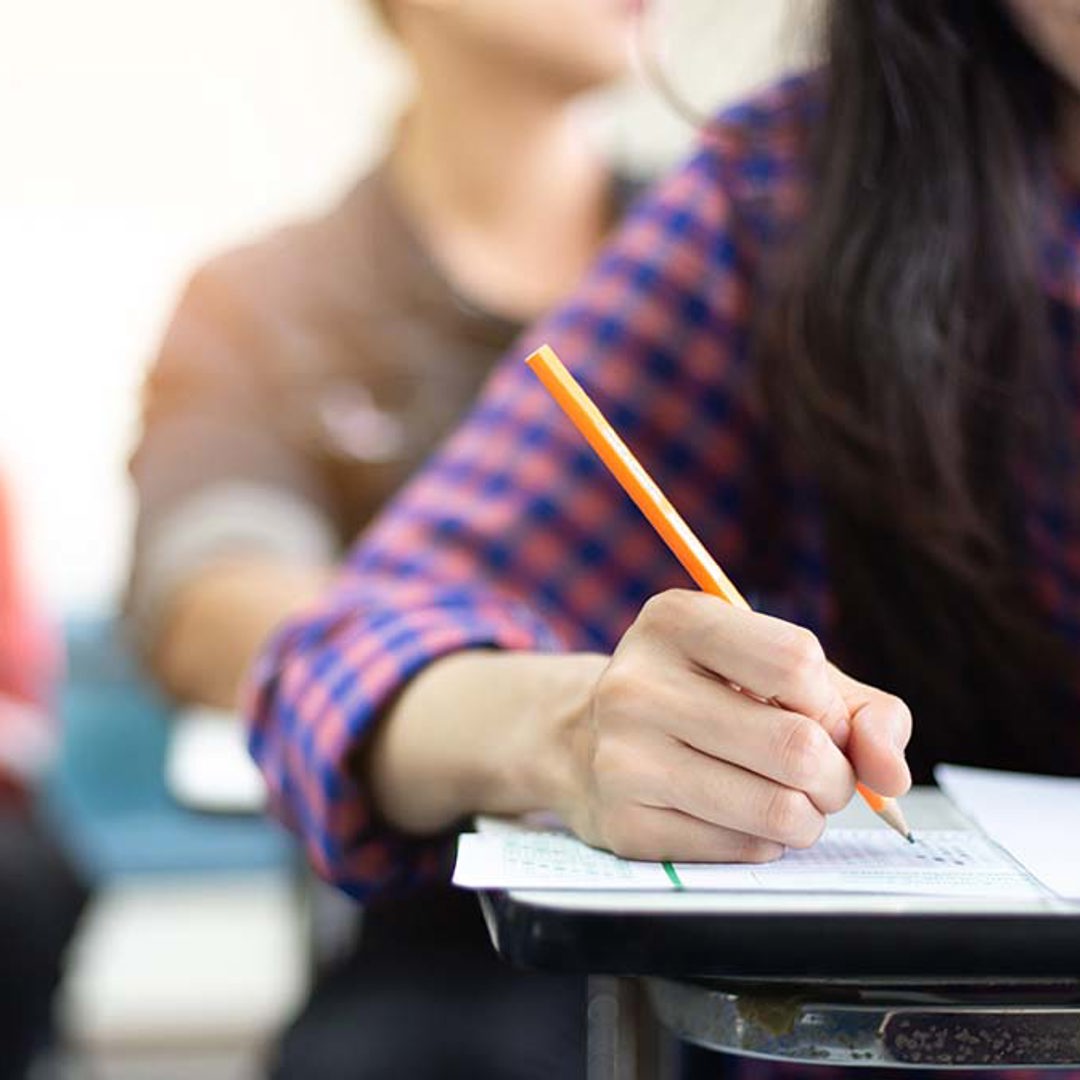 Families shop early for school supplies amid inflation, tariff concerns ...