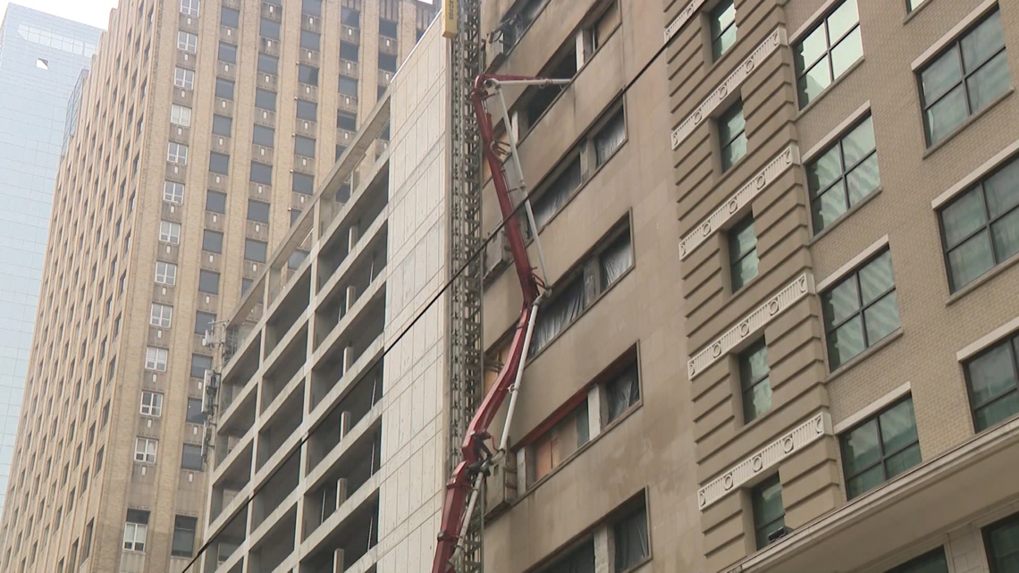 One worker injured in downtown Houston construction accident | khou.com