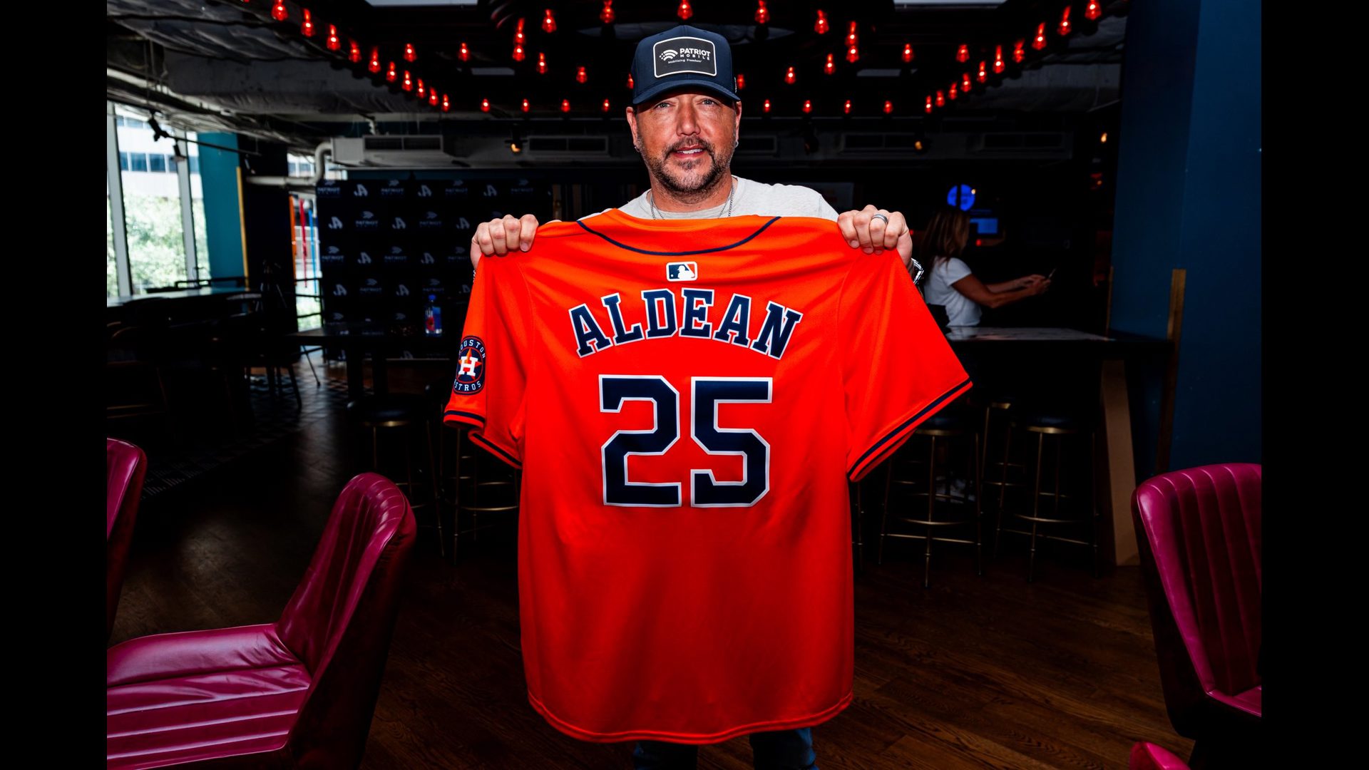 Who is DJ Daniel? Texas boy honored by Jason Aldean at Houston concert ...