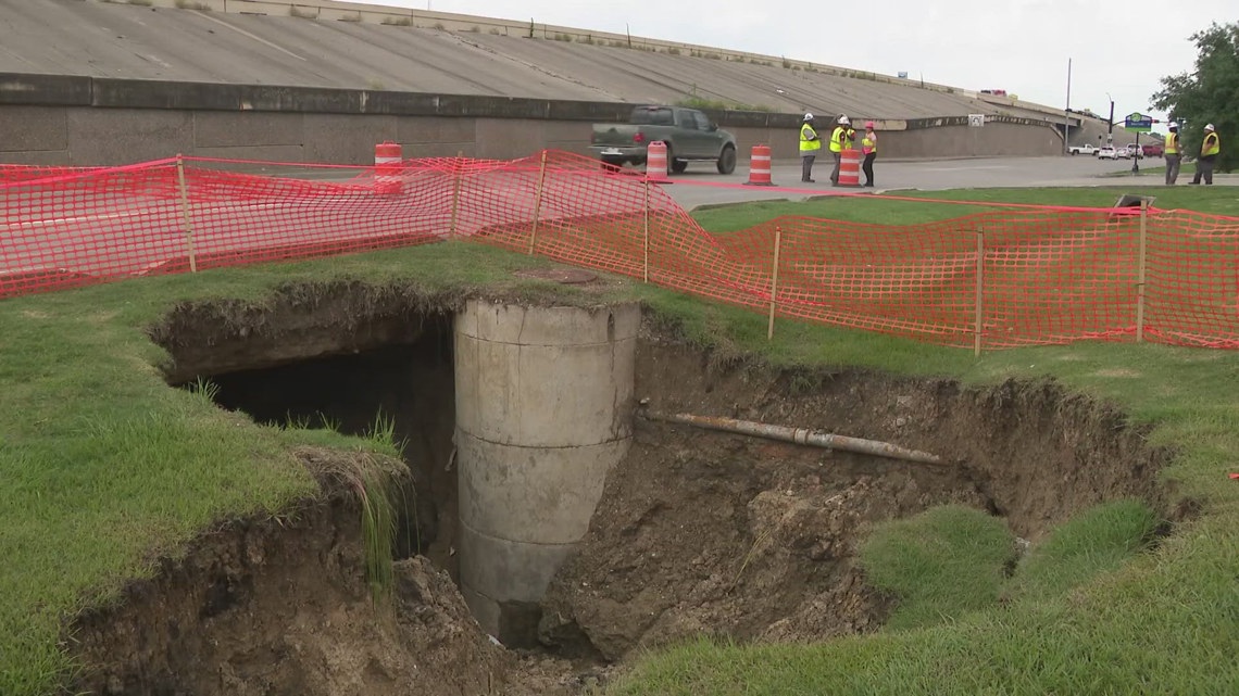 Sinkhole appears along I-10 in the Baytown area in far east Harris ...