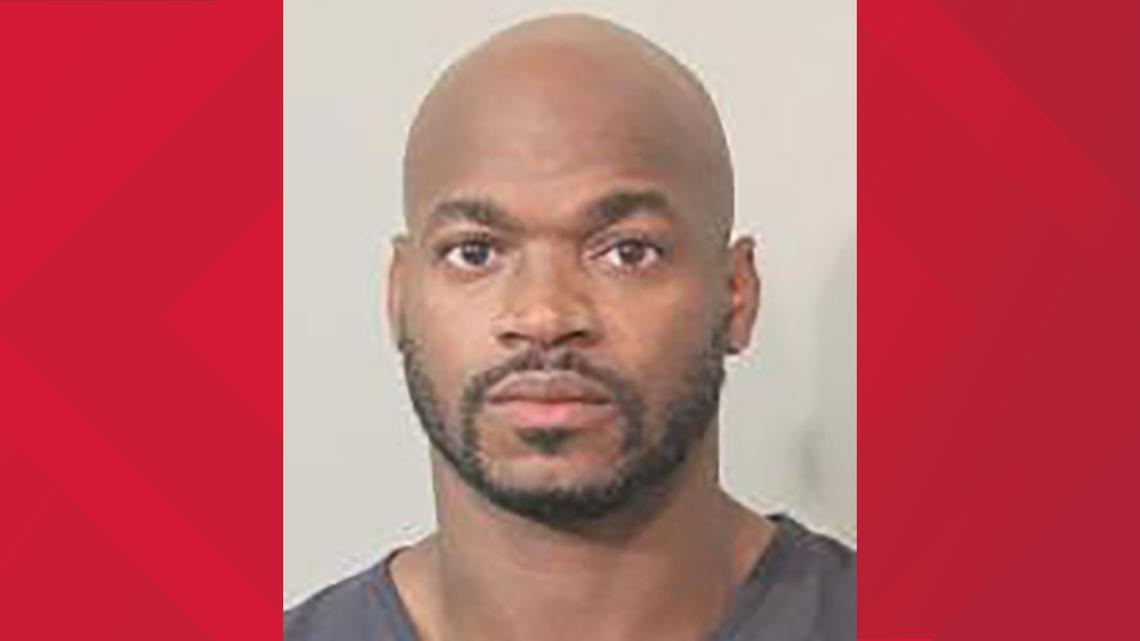 Former NFL star Adrian Peterson arrested in Sugar Land, police confirm ...
