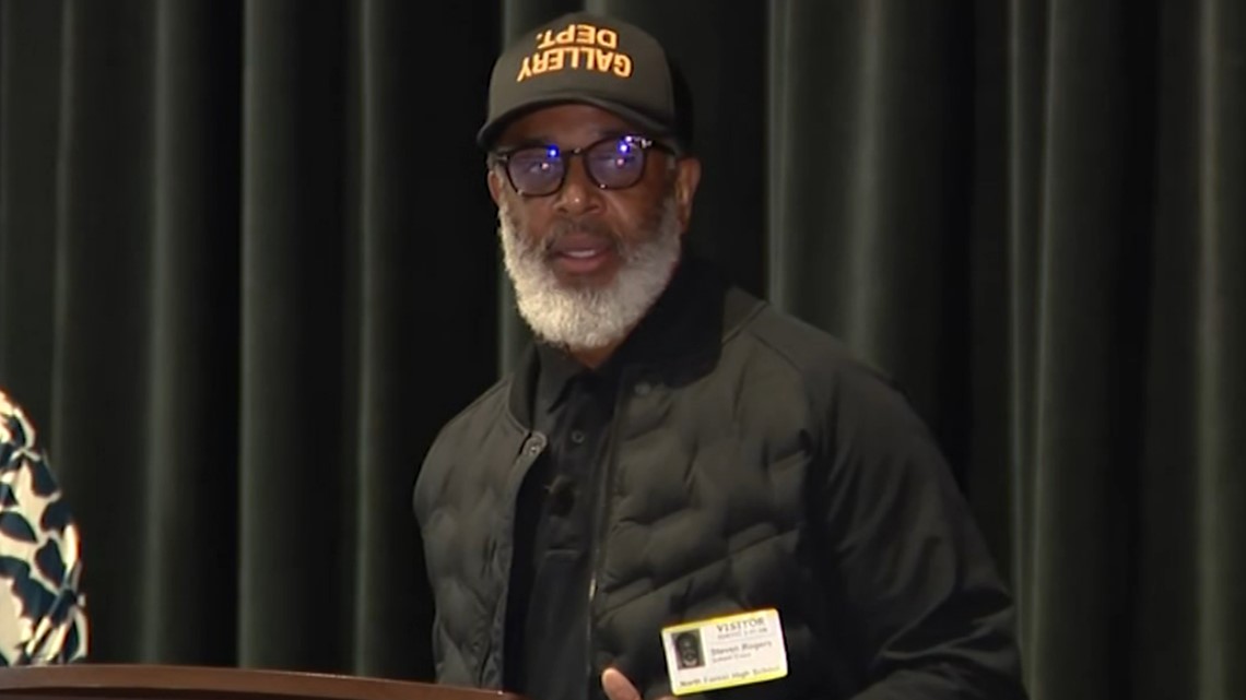 Bar 5015 owner helps families with bills | Houston, Texas news | khou.com