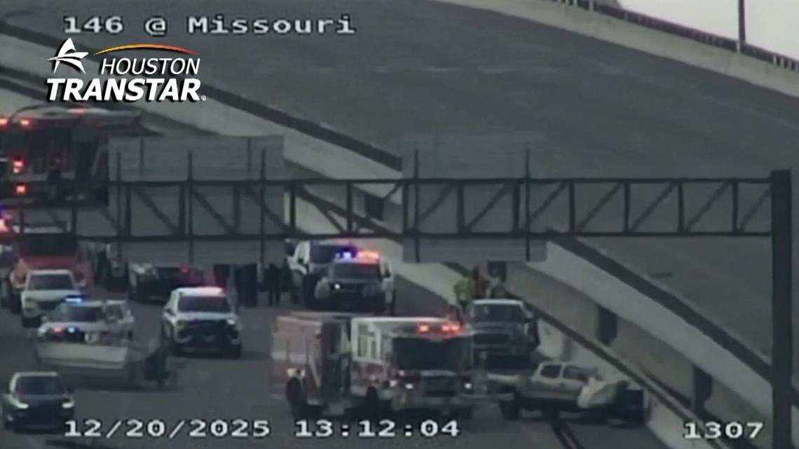 Deadly crash causes major backup on Fred Hartman Bridge | khou.com