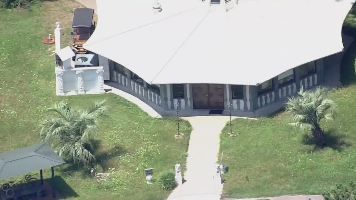 Texas Renaissance Festival founder George Coulam dies by suicide | khou.com