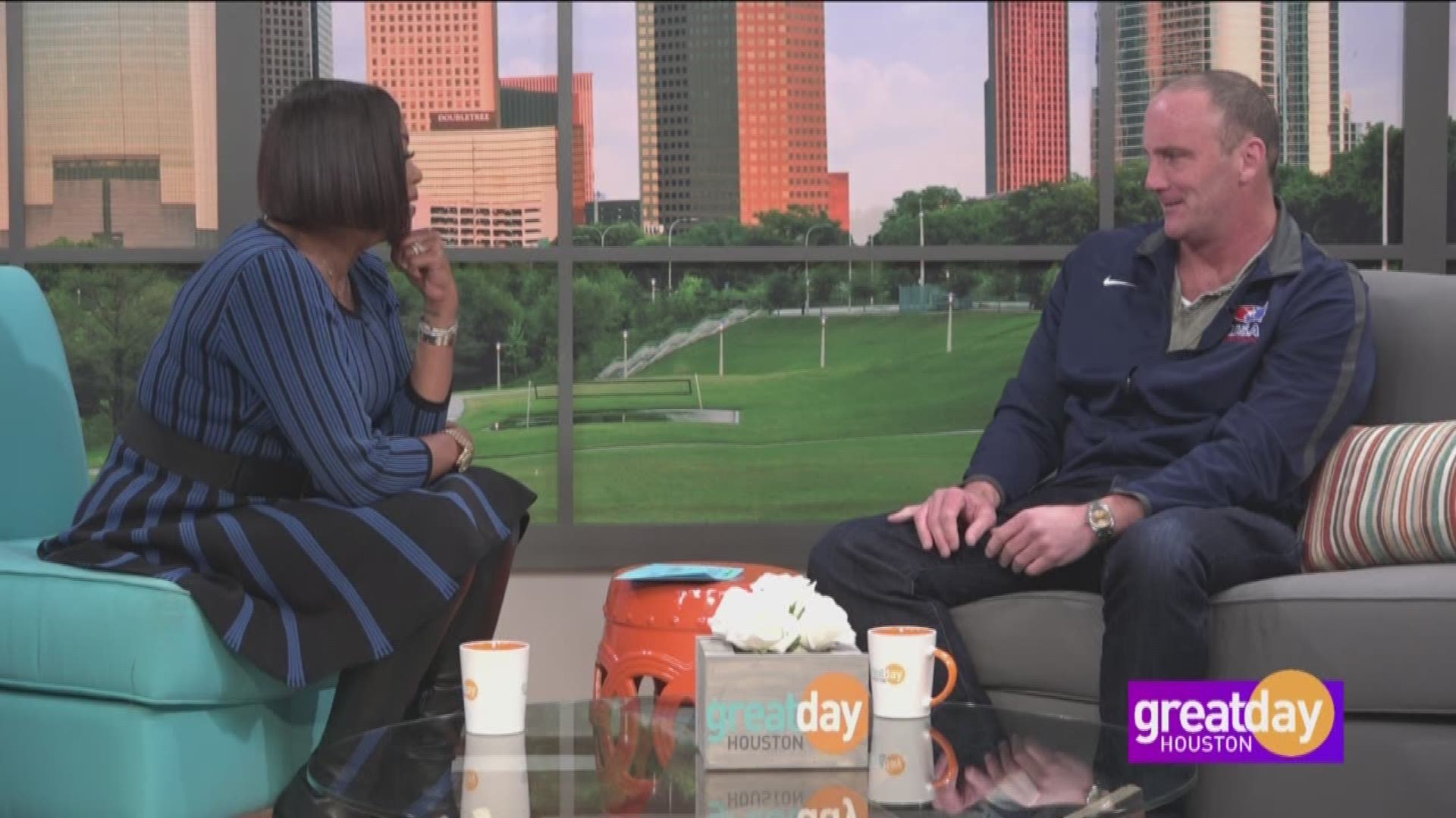 Actor / Comedian Jay Mohr brings his razor sharp wit to Great Day ...