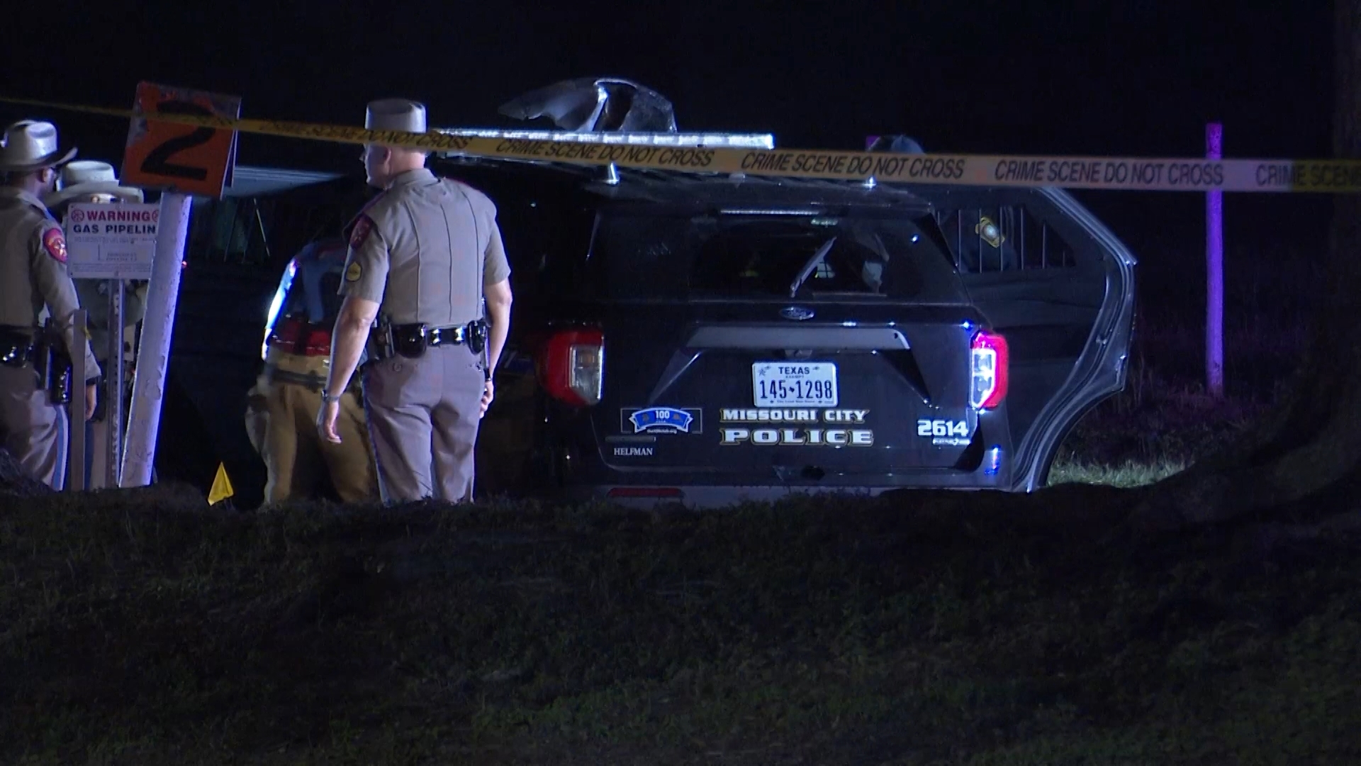 Raw video: 2 dead in crash involving Missouri City police officer ...