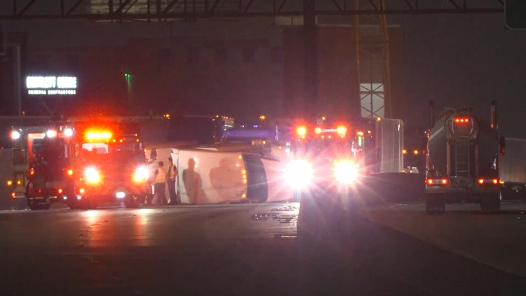 I-10 hazmat spill blocks lanes near downtown Houston | khou.com