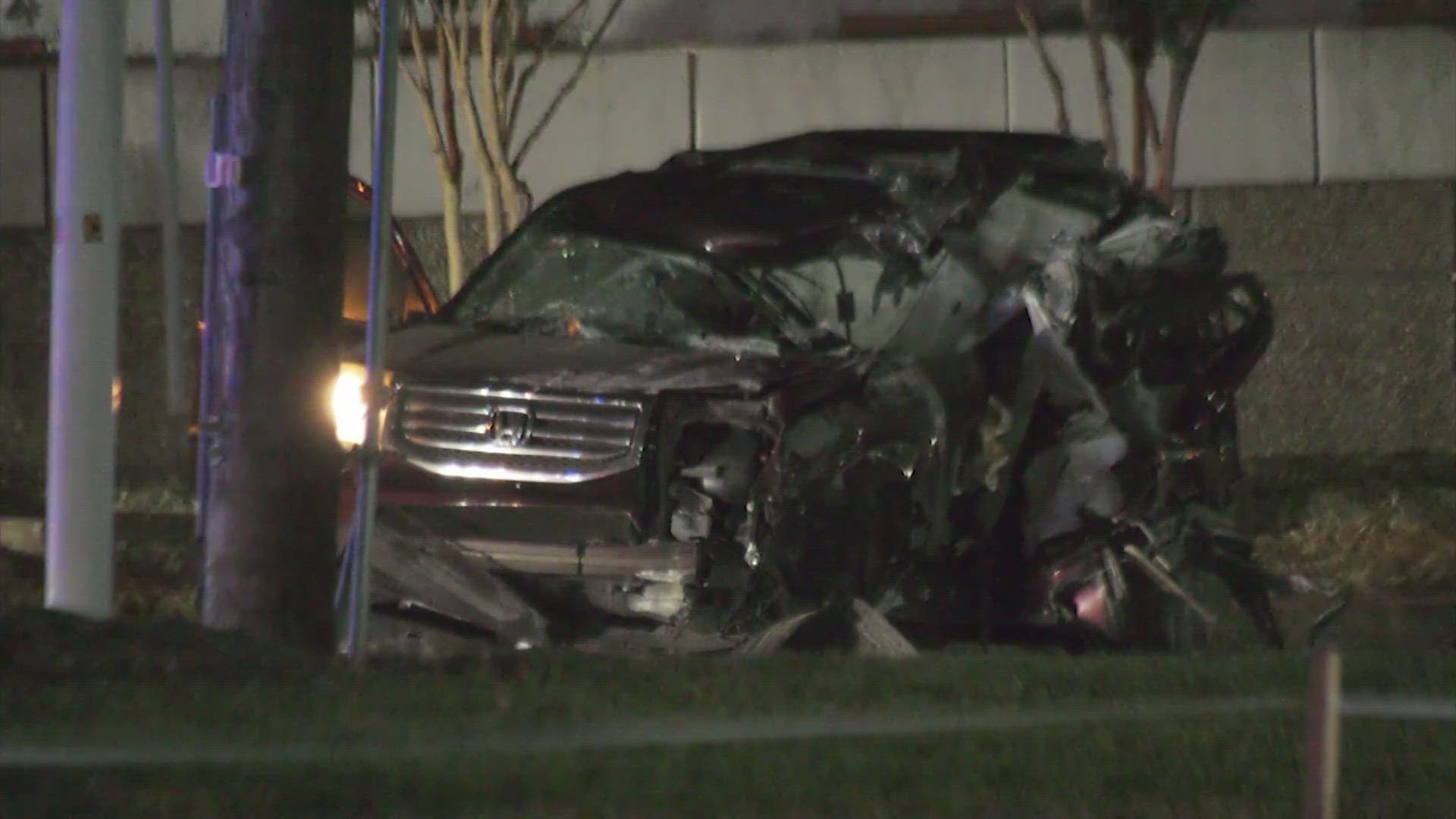 Hpd Chase Ends In Deadly Rollover Crash Along Beltway 8