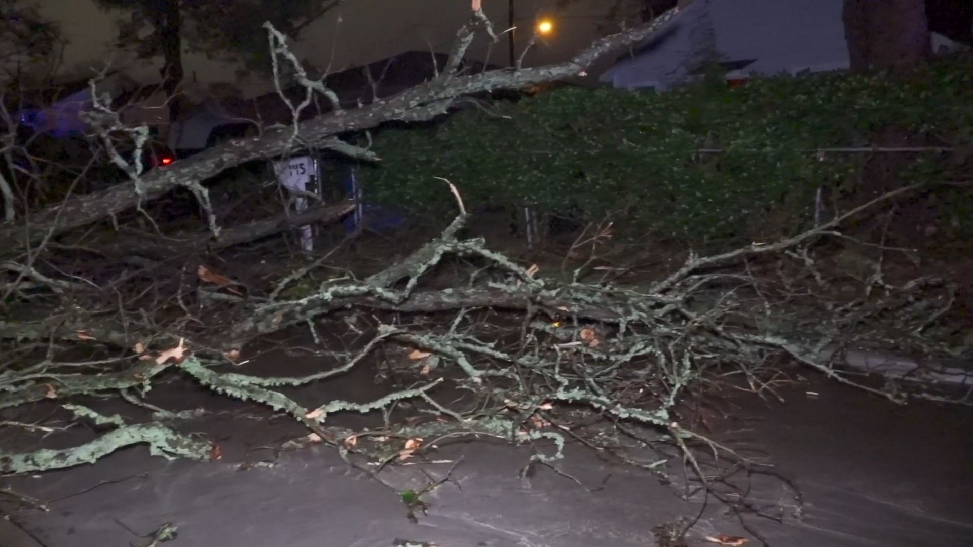 Houston weather: Suspected tornado destroys buildings in Humble | khou.com