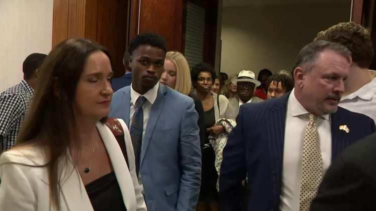 AJ Armstrong trial: Man accused of killing parents in 2016 | khou.com