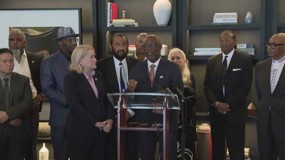 CenterPoint CEO admits mistakes were made, Houston leaders say | khou.com