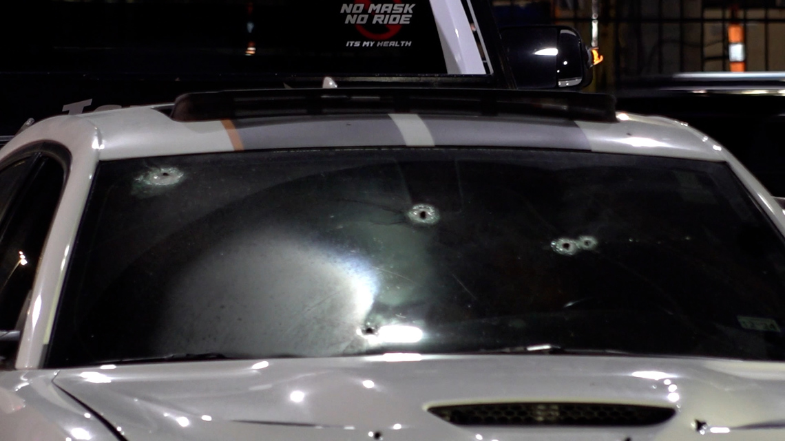 Carjacking ends in shootout on East Loop, Houston police say | khou.com