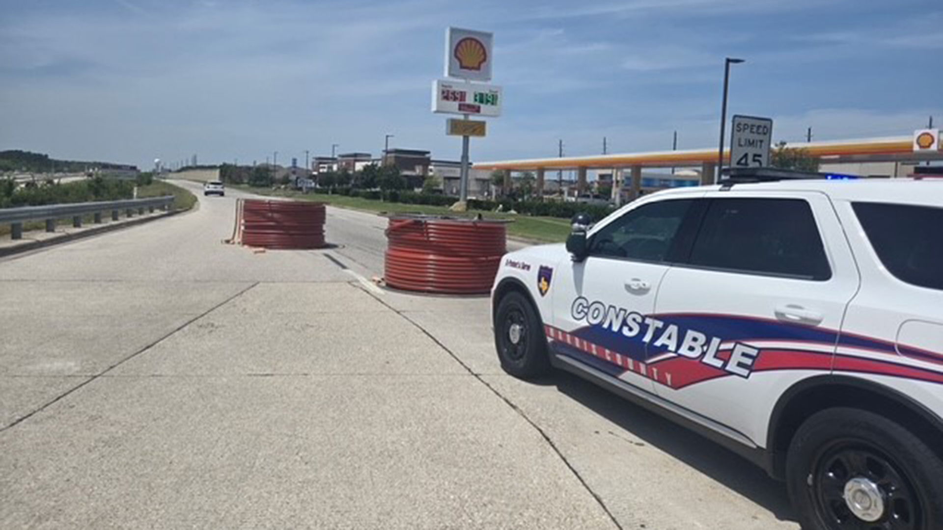Houston traffic: Spools blocking lanes of Grand Parkway feeder road ...