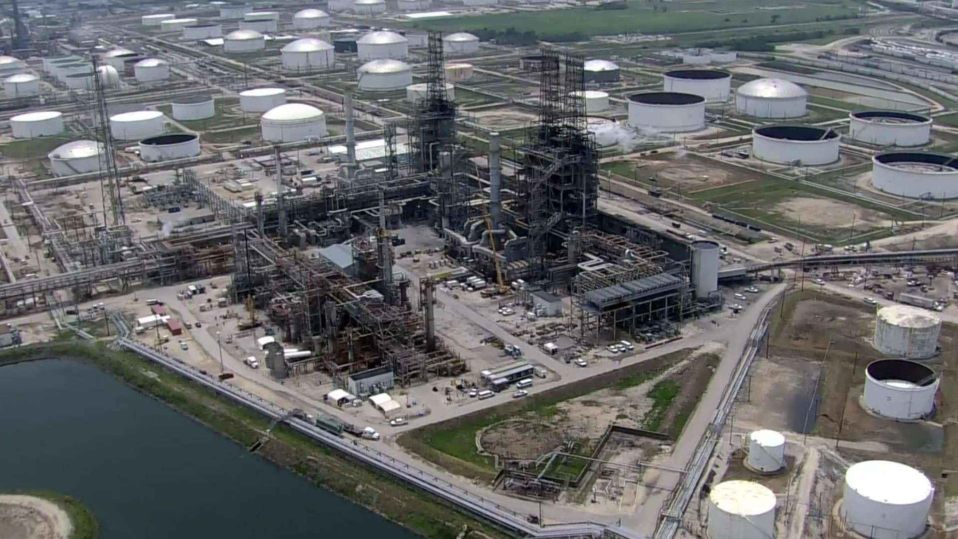 Shell says chemical fire discharge into ship channel has ceased | khou.com